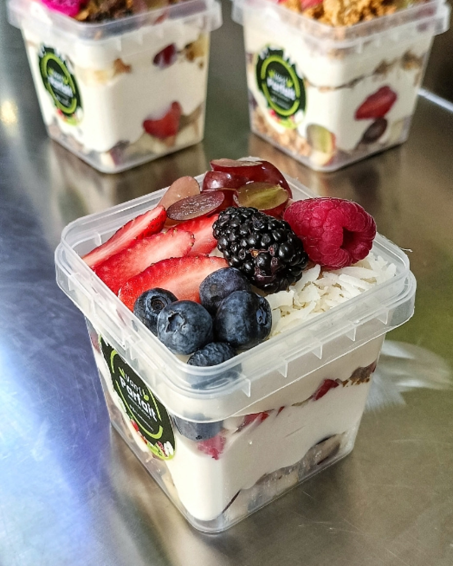 Mixed Berry Parfait | Vani Wellness Shop. We Redefine Indulgence ...