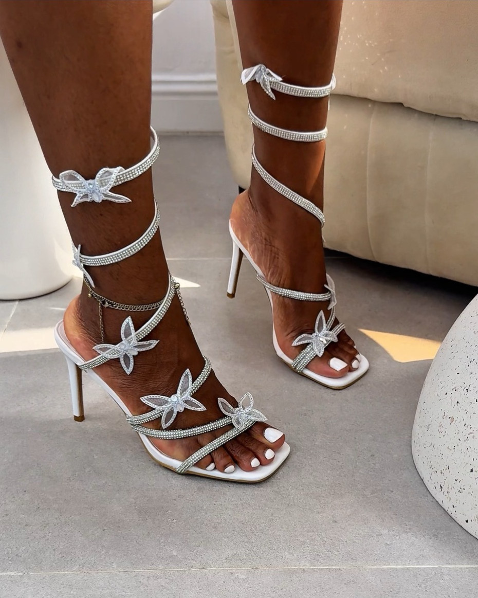 ROAB | Shopbudgetshoes. Matchmaking solemates with their dream girls
